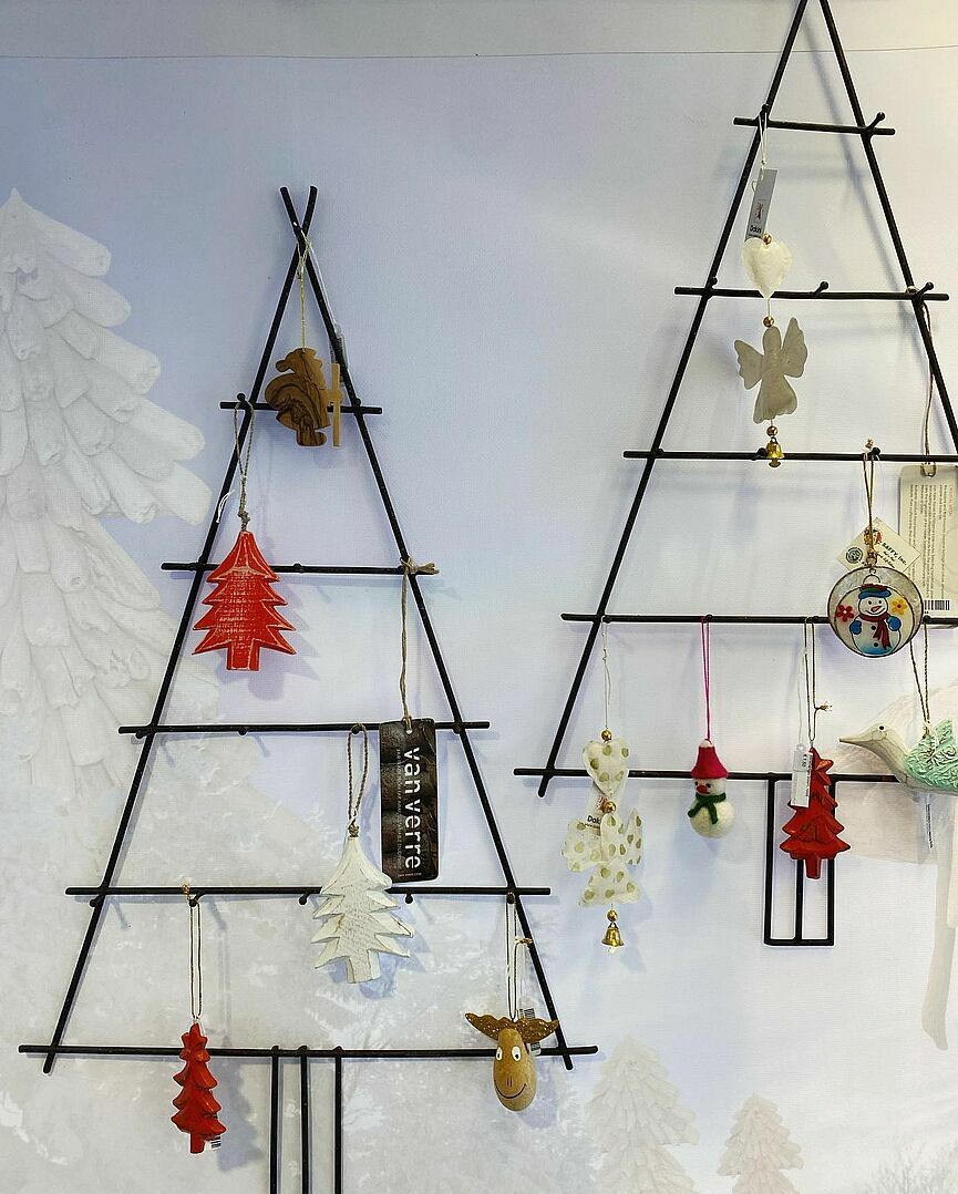 Wereldwinkel Purmerend: Metalen kerstboom uit India