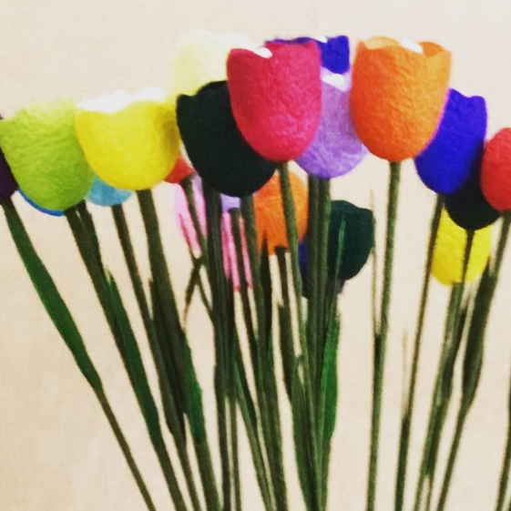 Wereldwinkel Purmerend: Cocon bloemetjes uit Thailand